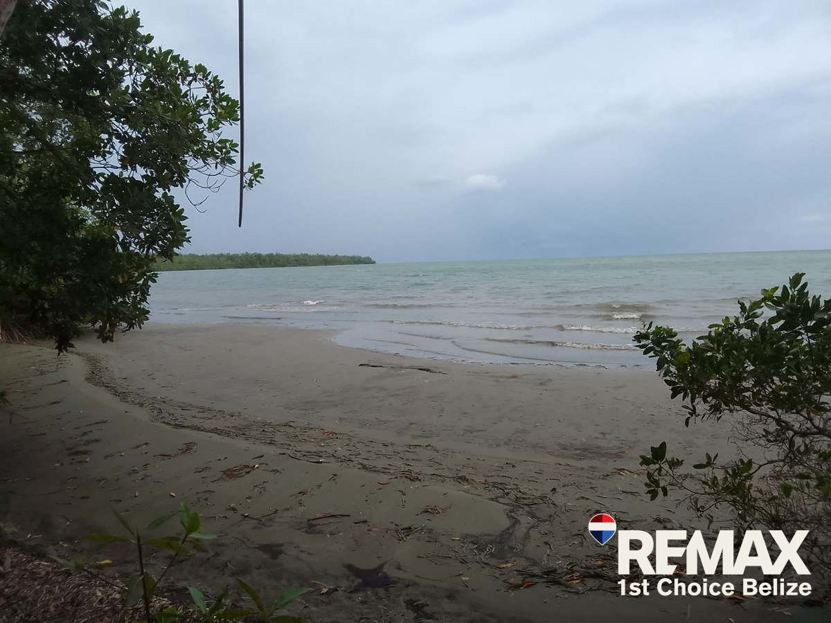 DG-L1001 - Beachfront Lot for Sale in Sarango Bight, Stann Creek ...